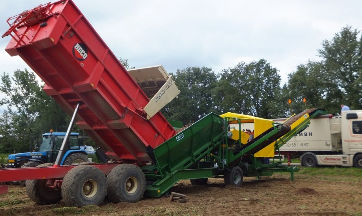 Lite-Trac tools and machines